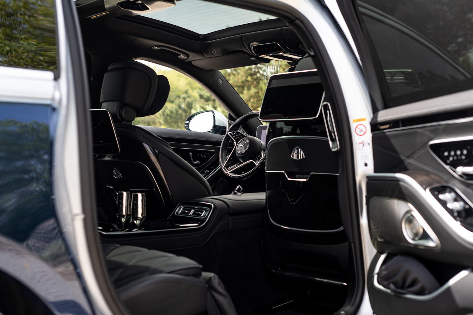 Essai Mercedes Maybach S680 : la limousine first class propulsée par un ...